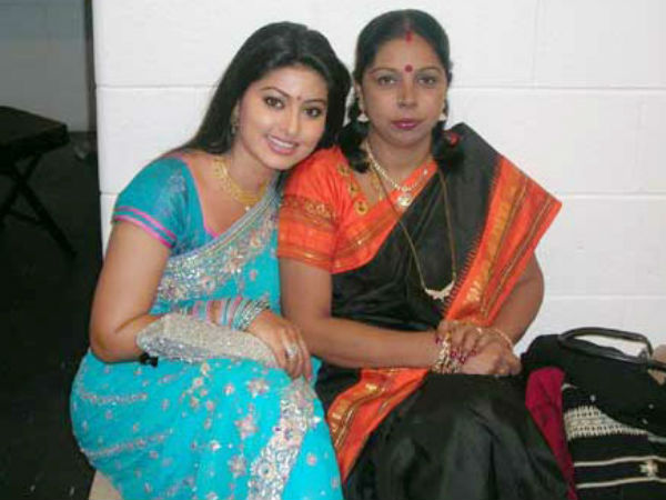 Mother's Day Special: Tamil Actors With Their Mothers - Filmibeat