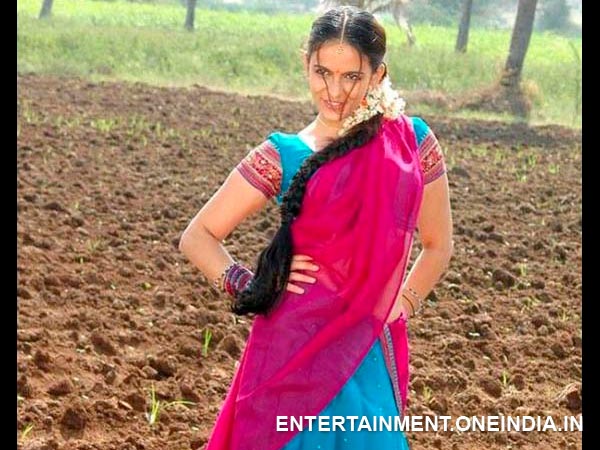 Photos: Kannada Actresses In Half Saree - Filmibeat