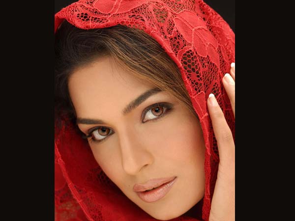 Meera | Pakistan | Ashmit Patel - Filmibeat