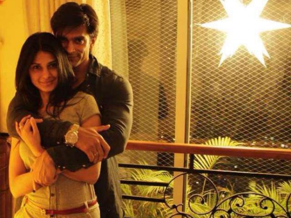 Karan Singh Grover And Jennifer Winget Lip Kiss