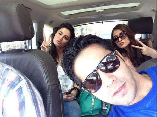 Varun Dhawan News Varun Dhawan Selfie Varun Dhawan Fans Varun