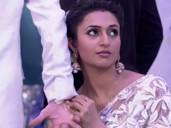 Yeh Hai Mohabbetain | Raman Hurts Ishita Badly Again | Romi Meets With ...