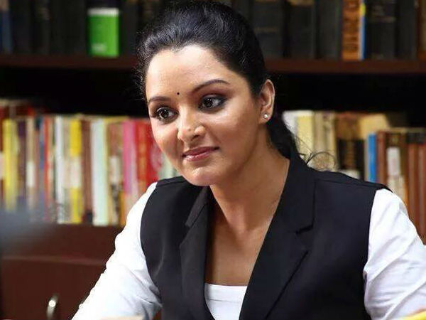 Mohanlal-Manju Warrier Movie Titled 'Vineethamayi Apekshikkunnu ...