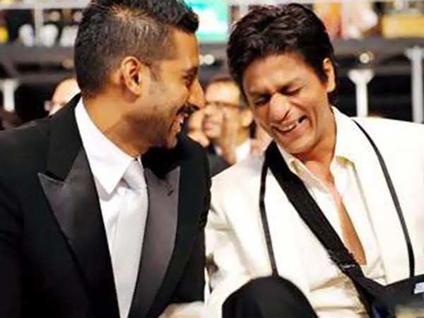 Flashback Picture | Shahrukh Khan | Gauri | Aishwarya Rai Bachchan | Filmfare Awards - Filmibeat