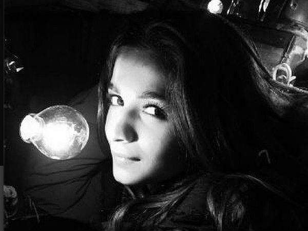 16 Unseen Pics Of Shahid Kapoor-Alia Bhatt, Getting Goofy On The Sets ...