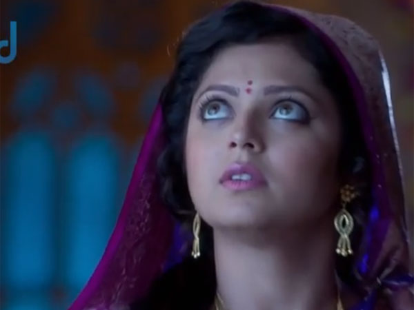 Ek Tha Raja Ek Thi Rani | Gayatri Saves Ranaji But He Rejects Her ...