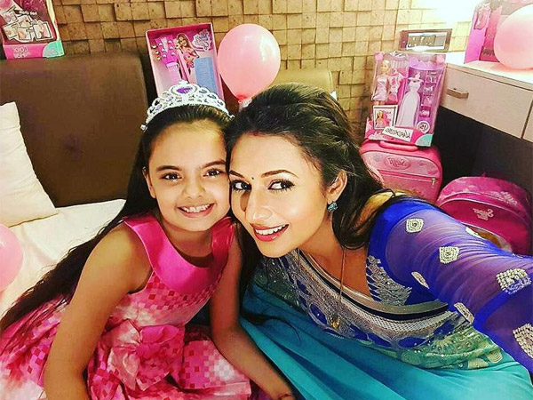 Yeh Hai Mohabbatein Ruhi Celebrates 8th Birthday | Ruhi Aka Ruhanika ...