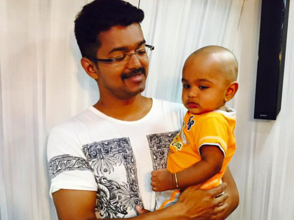 Vijay Meeting Fans Family | Ilayathalapathy Vijay Fans | Vijay In His ...
