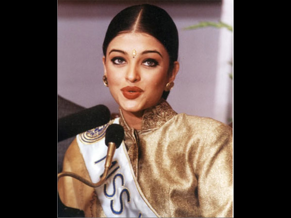 Stunning Pictures | Aishwarya Rai Bachchan | Competes | 21 Years ...