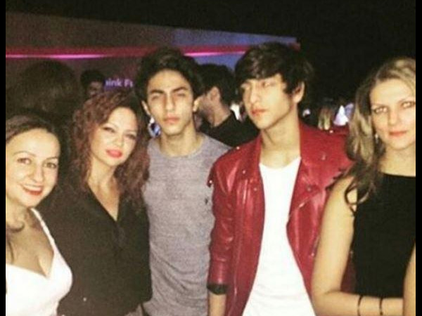 Aryan Khan Was Spotted Partying With Friends Recently At A Club - Filmibeat