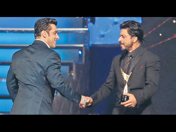 Shahrukh Khan calls Salman Khan as big brother during a Twitter Q&A ...