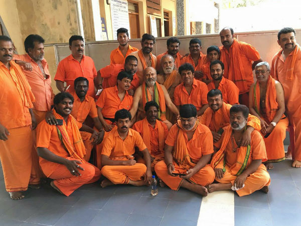 Shivarajkumar And Puneeth Rajkumar Off To Piligrimage - Filmibeat