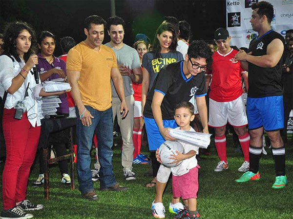 Aamir Khan Latest Pics With Son Azad Rao, Aamir Khan Azad Cute Pictures ...