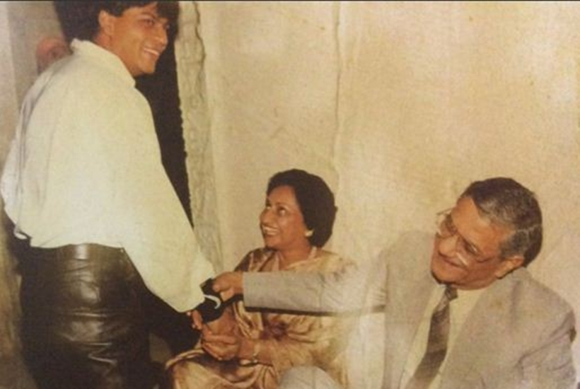 Gauri Khan Father Passes Away Shahrukh Khan Attends The Funeral In ...