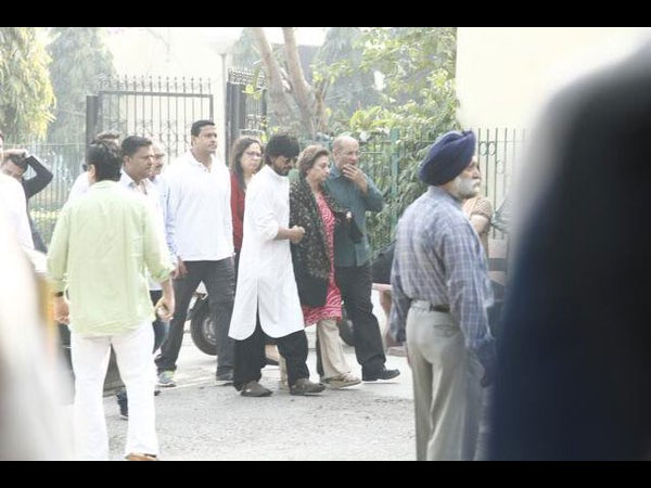 Gauri Khan Father Passes Away Shahrukh Khan Attends The Funeral In ...