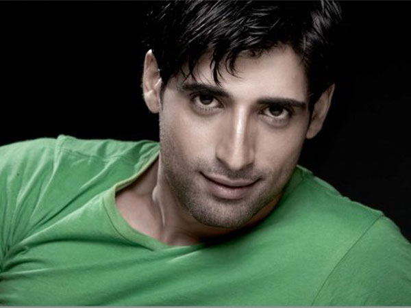 Modelling Pics Of Urmila's Husband Mohsin Akhtar Mir That Are ...