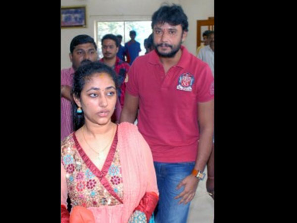 Darshan And Wife Vijayalakshmi Back In Controversy; Split In Marrital ...