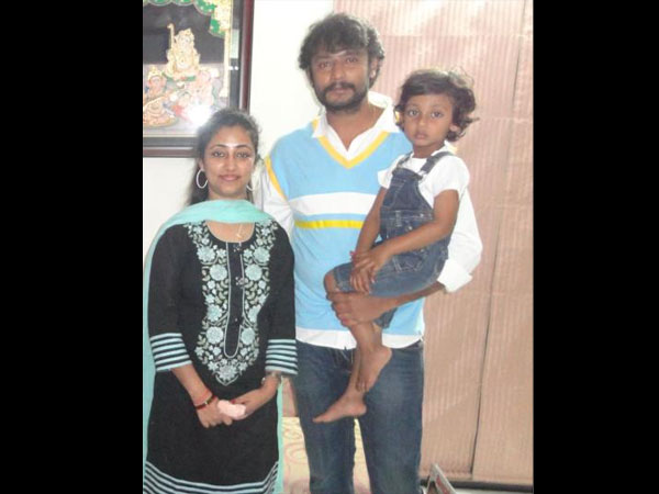 Darshan And Wife Vijayalakshmi Back In Controversy; Split In Marrital ...