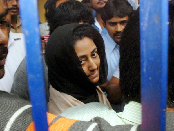 After Two Days Of High Drama Actor Darshan Appears Before Police Today ...