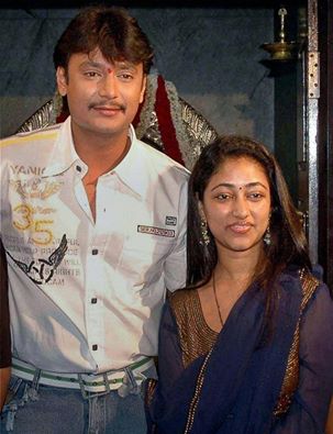 Dispute Of Darshan And Vijayalakshmi Comes To An End. - Filmibeat
