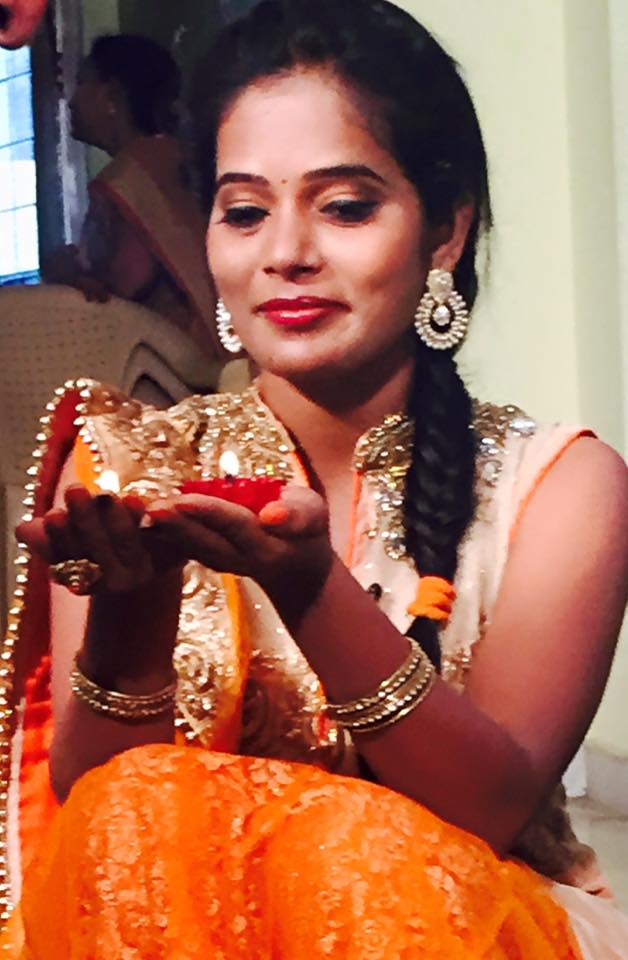 Health Issues Behind Anchor Nirosha's Suicide - Filmibeat