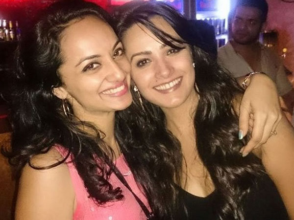 Anita Hassanandani Celebrates Birthday With Hubby And Friends Filmibeat
