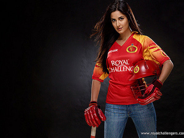 Katrina Kaif In RCB Tshirts, Katrina Kaif Wearing Royal Challengers ...