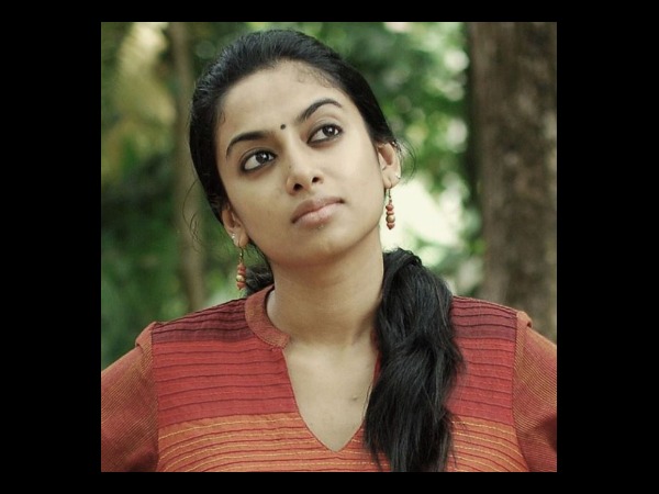 Gauthami Nair Comeback Film - Filmibeat