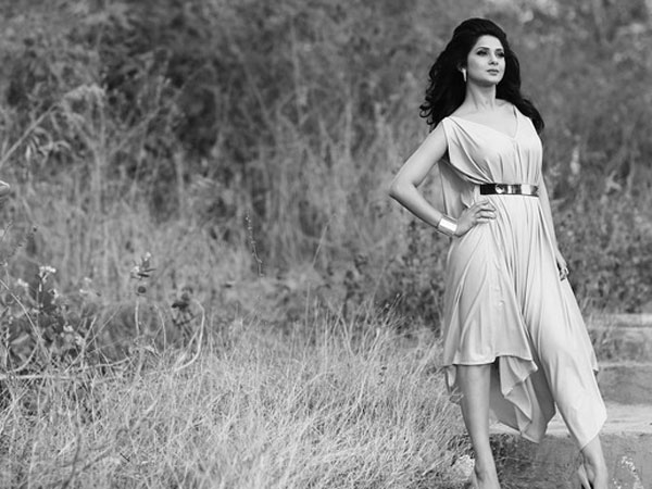 Check Out Why Is Jennifer Winget Behad Excited - Filmibeat