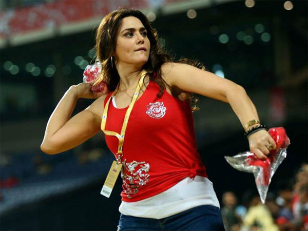 Preity Zinta Kings XI Punjab Jersey, Preity Zinta Gene Goodenough ...