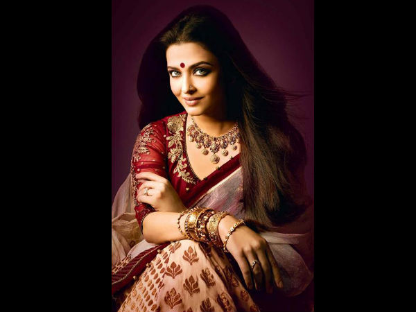 Royal Pictures Of Aishwarya Rai Bachchan, Aishwarya Rai As Rani ...