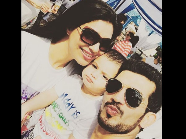 Arjun Bijlani & His Cute Son Ayaan Walk The Ramp - Filmibeat