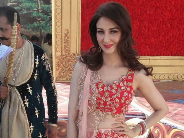 Bhabhi Ji Ghar Par Hain’s Anita Bhabhi Aka Saumya Tandon In Cannes ...