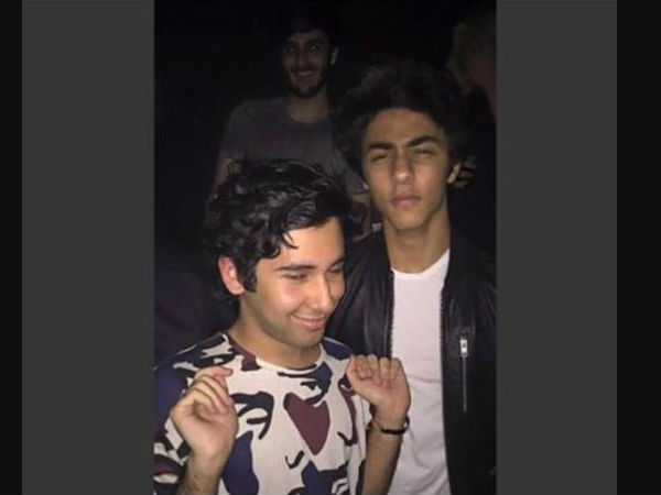 Shahrukh Khan Son Aryan Khan Parties At A Club, Aryan Khan Posts Latest ...