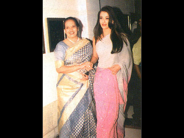 Unseen Pictures Of Aishwarya Rai Bachchan Vrinda Rai, Aishwarya Rai ...
