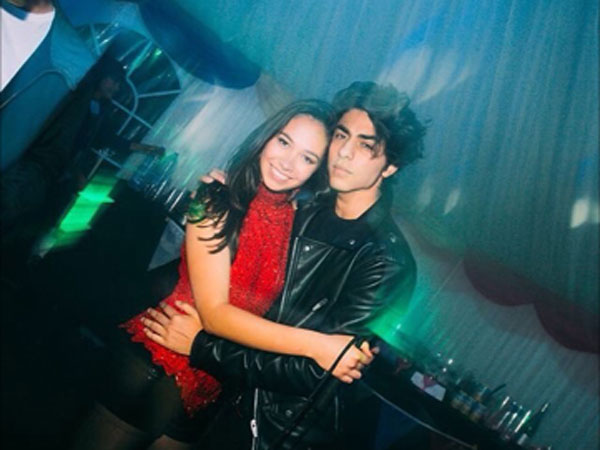 Aryan Khan New Party Pictures, Aryan Khan Spotted Dancing With Girl ...