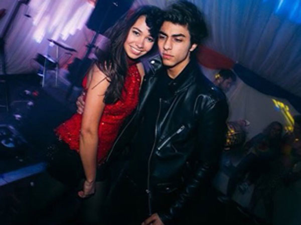 Aryan Khan New Party Pictures, Aryan Khan Spotted Dancing With Girl ...