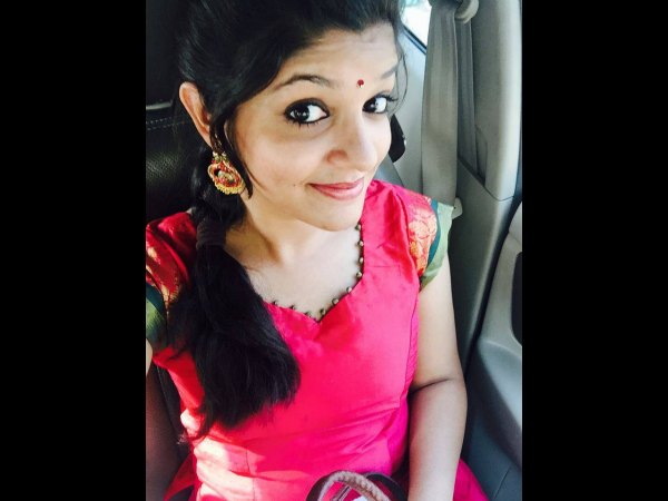 Aparna Balamurali Turns Singer - Filmibeat