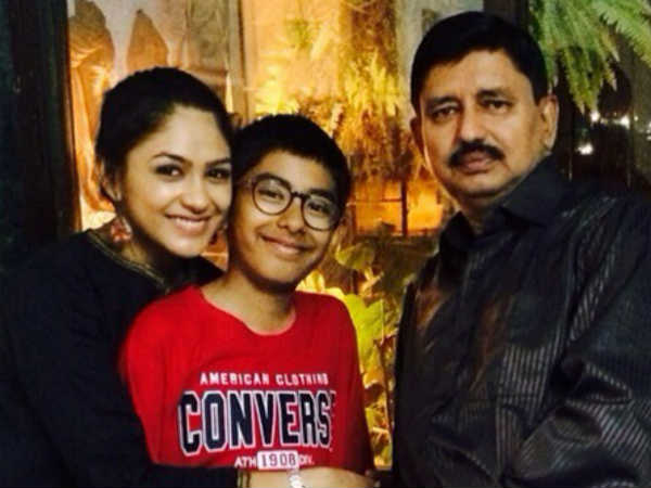 Check Out Jennifer Winget, Divyanka Tripathi & Other TV Celebs’ Father ...