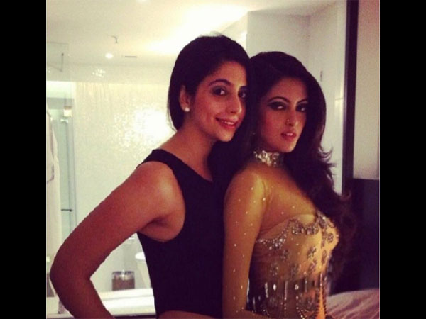 Riya Sen Hot Pictures, Riya Sen Bikini Pictures, Riya Sen Beautiful ...