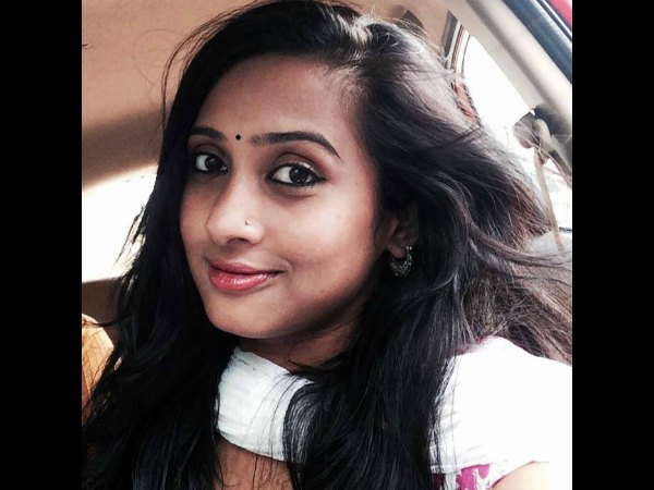 Poojitha Menon All Set To Make A Mark With Swarnakaduva. - Filmibeat