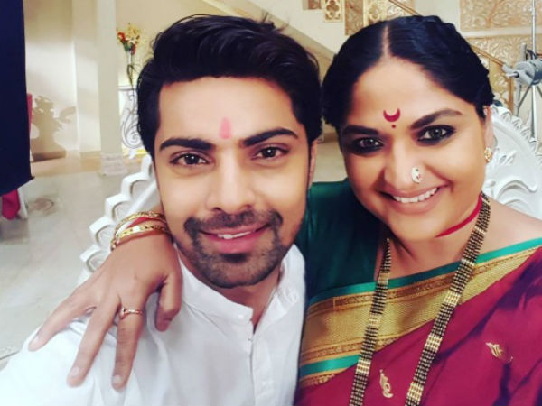 Shravan Reddy Aka Aryan Celebrates Birthday With Krishnadasi Team ...