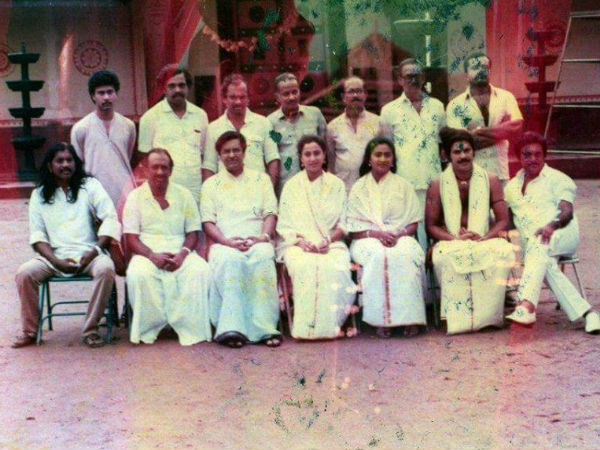 Some Rare And Unseen Stills From The Sets Of Oru Vadakkan Veeragatha ...