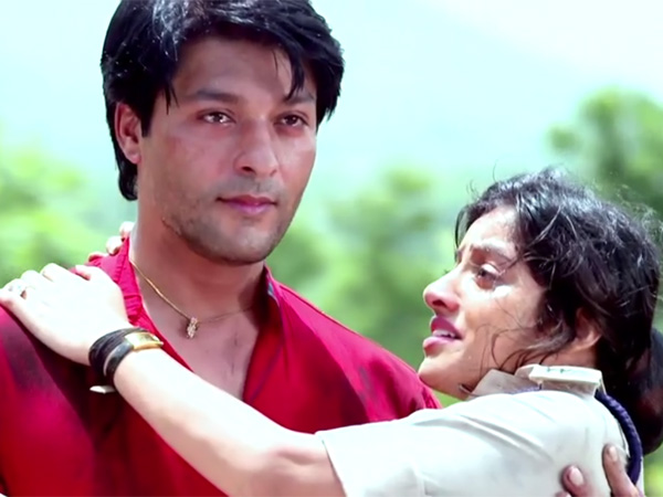 Sandhya And Suraj Romantic Scenes