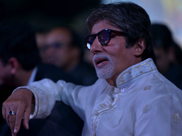 Aishwarya Rai Bachchan Amitabh Bachchan Laugh Riot Pictures, Aishwarya ...