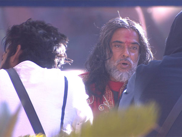 Bigg Boss 10: Om Swami Gets Hurt; Creates Havoc During Maalgadi Task ...