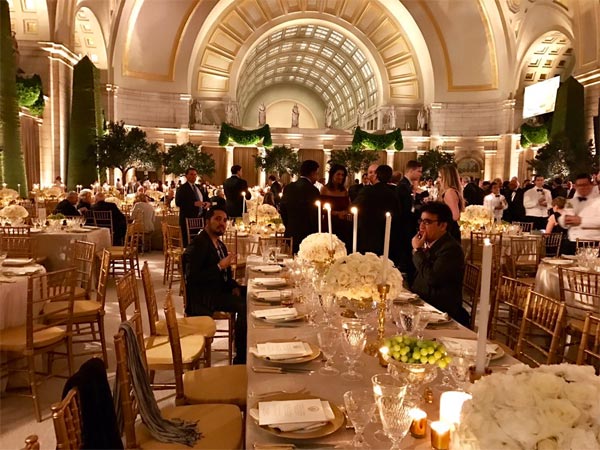 Mika Singh At Donald Trump's Pre-Inaugural Dinner, Mika Singh Ivanka ...