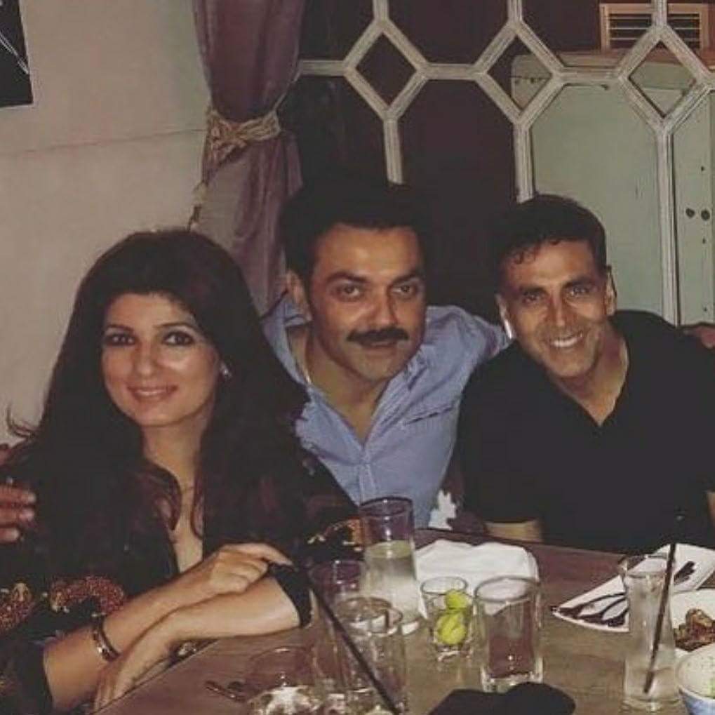 Akshay Kumar Takes Twinkle Khanna On A Dinner Date On Valentines Day ...
