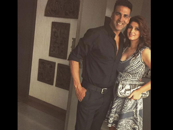 Twinkle Khanna Was Not Pleased Comparision With Raveena Tandon, Akshay ...