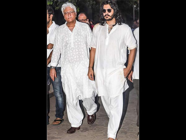 School Group Photo Of Vinod Khanna, Vinod Khanna School Photos, - Filmibeat